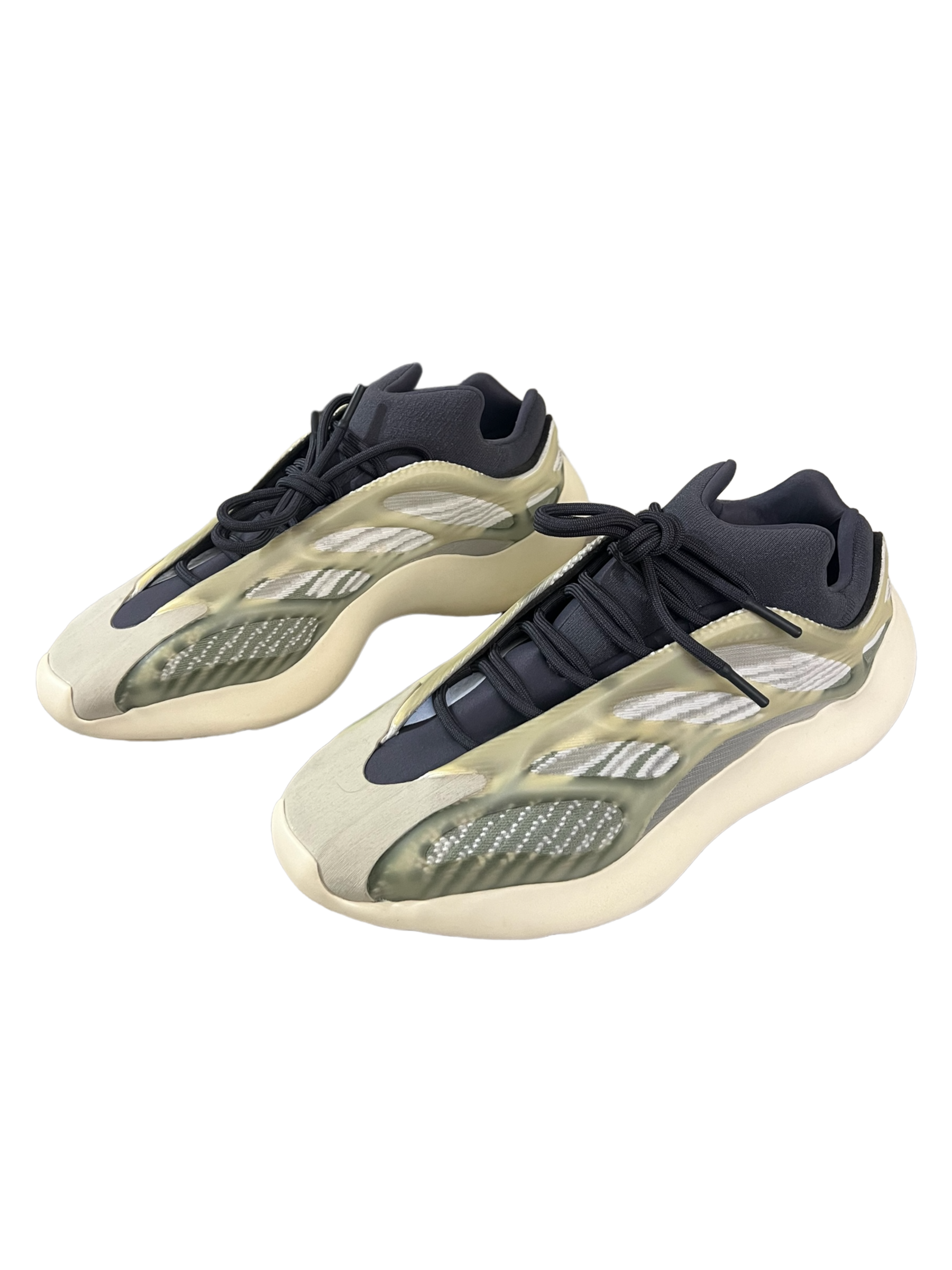YZY Adidas 700 V3 Sample – VlordsWorld