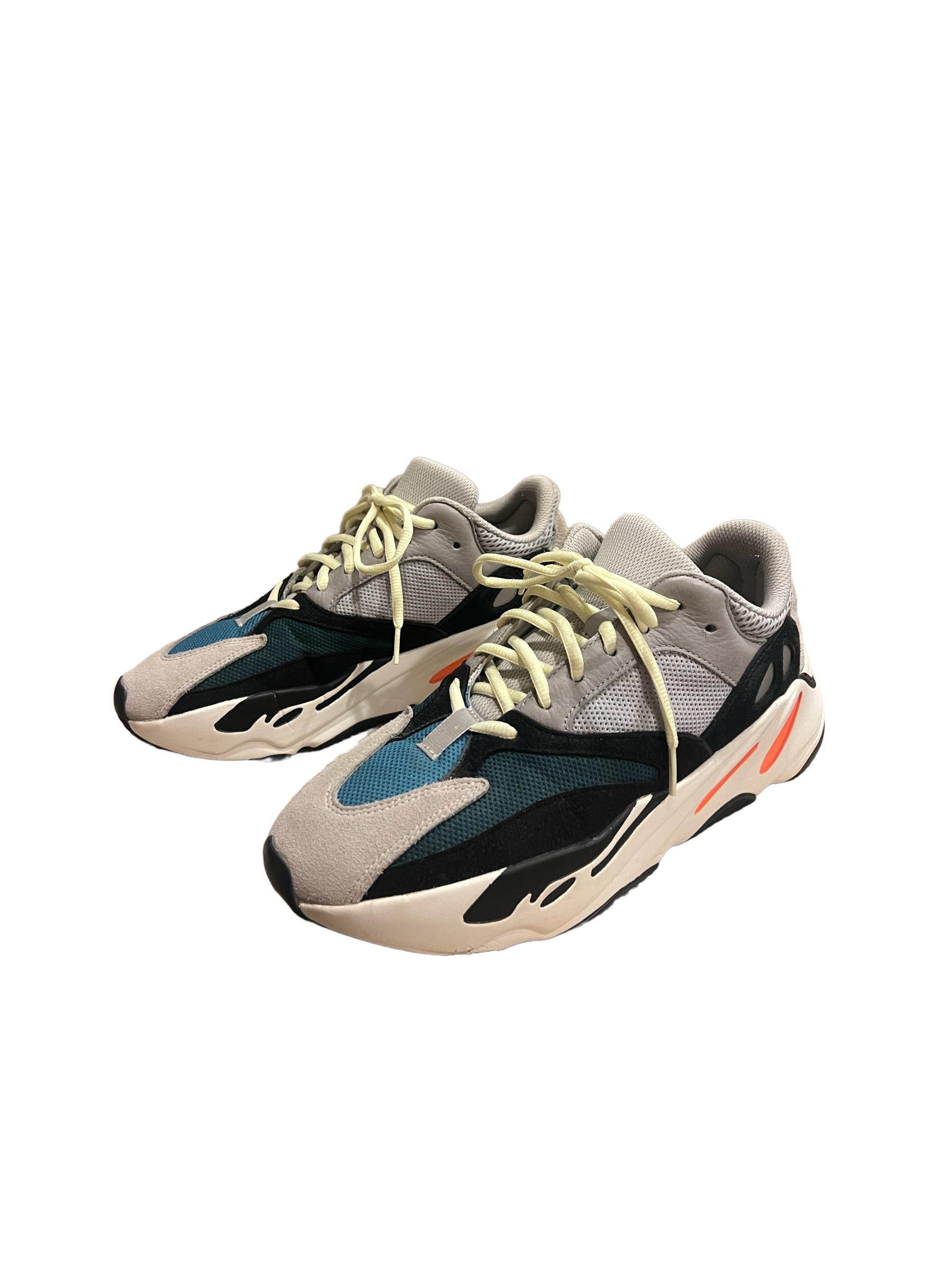 YZY 700 Wave Runner – VlordsWorld